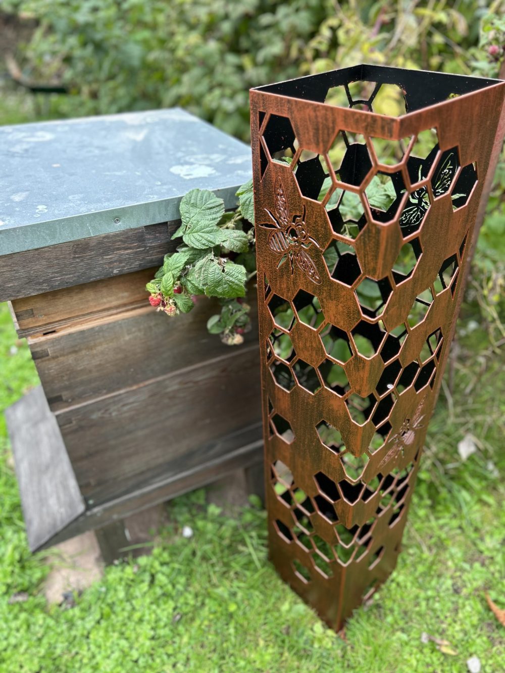 Steel Column Bee Copper - Ornamental Classics