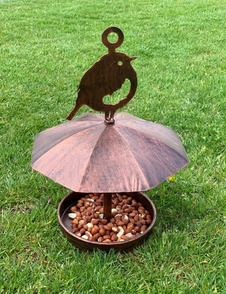 Robin Bird feeder with hood - Ornamental Classics