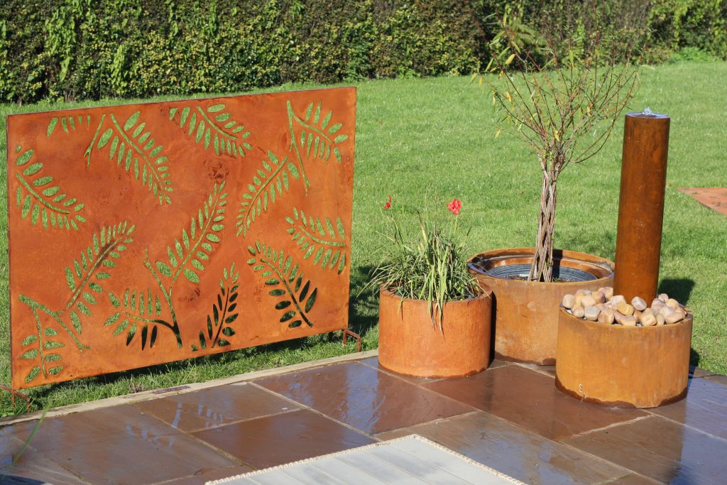 Fern Panel in Rust - Ornamental Classics