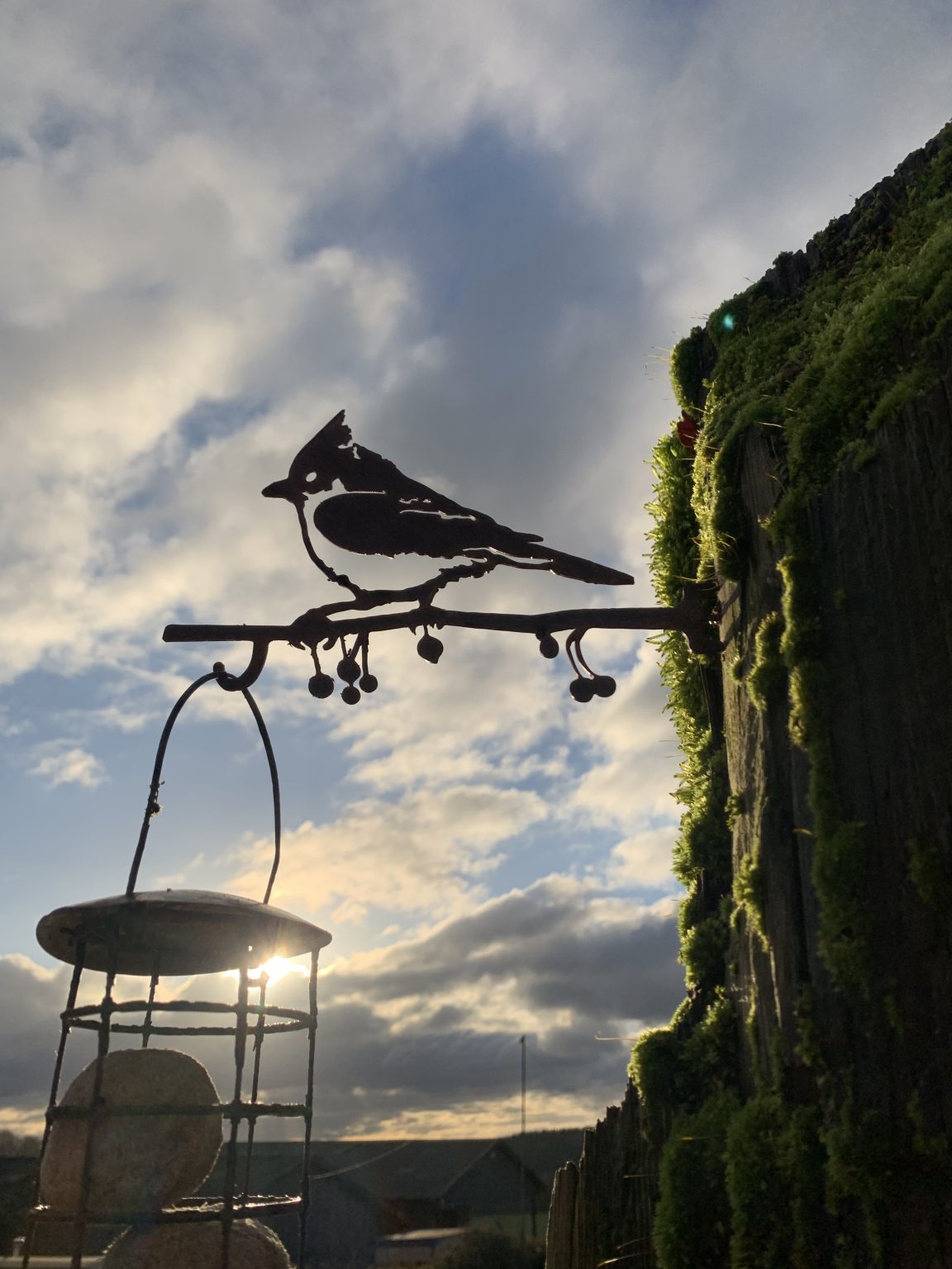 Crested tit bird feeder hanger - Ornamental Classics